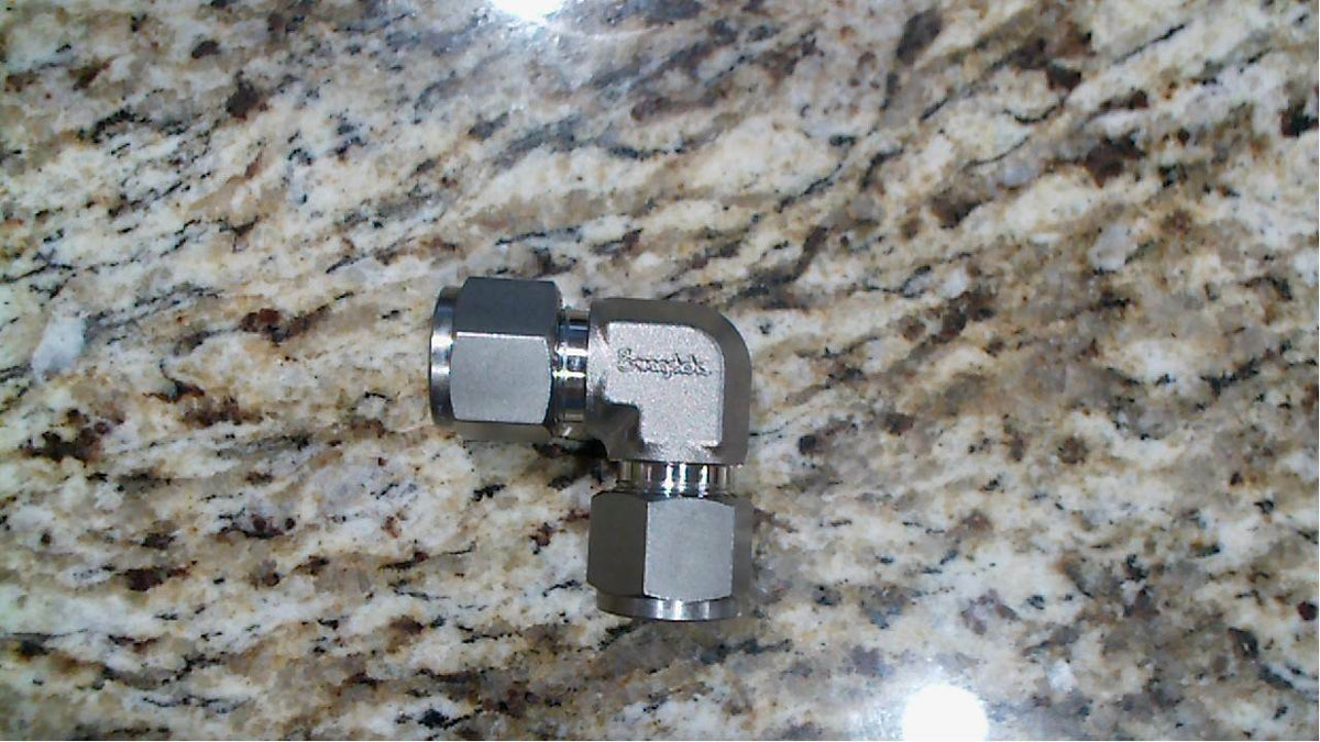SWAGELOK SS-810-9, 1/2" UNION ELBOW -FREE SHIPPING – Trojan Supply